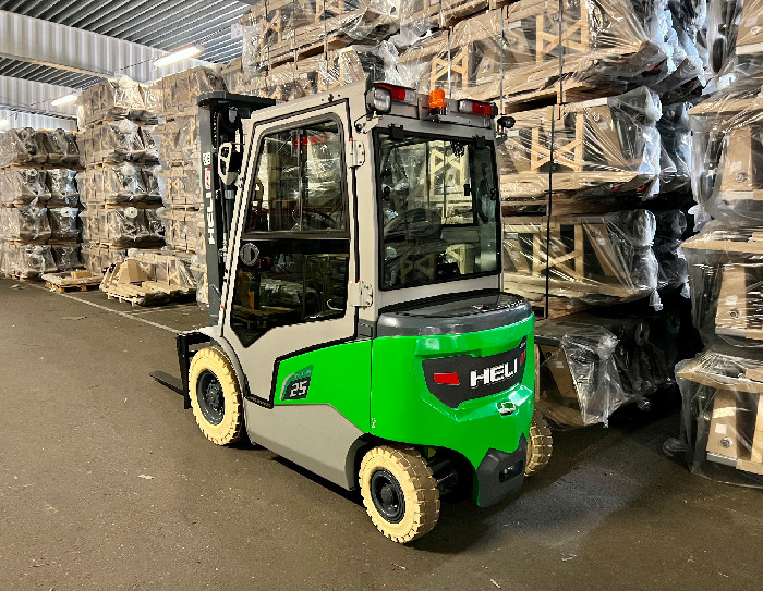 Heli CPD25-GB2LI-M50 with cabin :: Silverstonelitium